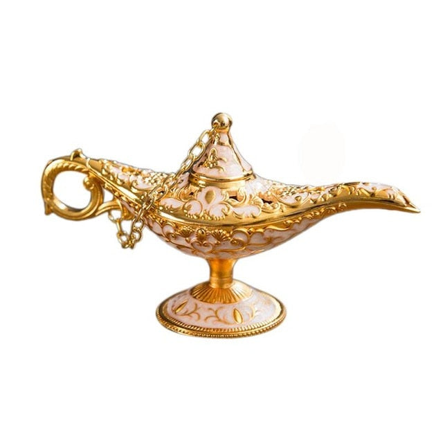Retro Metal Carving Aladdin Lamp Craft – there's nobody watching